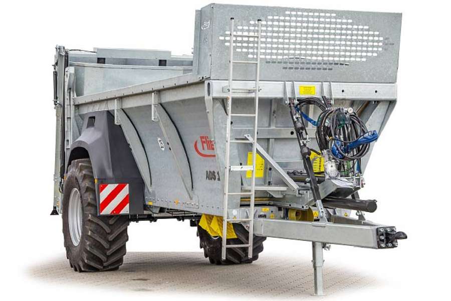 Muck Spreaders | Fliegl New Zealand